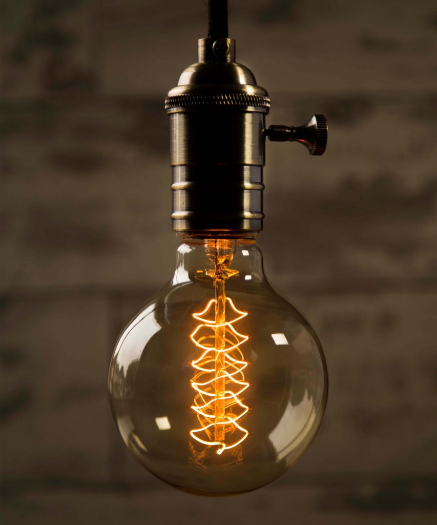 Edison Medium Globe Spiral Vintage Filament Light Bulb E27 40W Edison Medium Globe Spiral Vintage Filament Light Bulb E27 40W